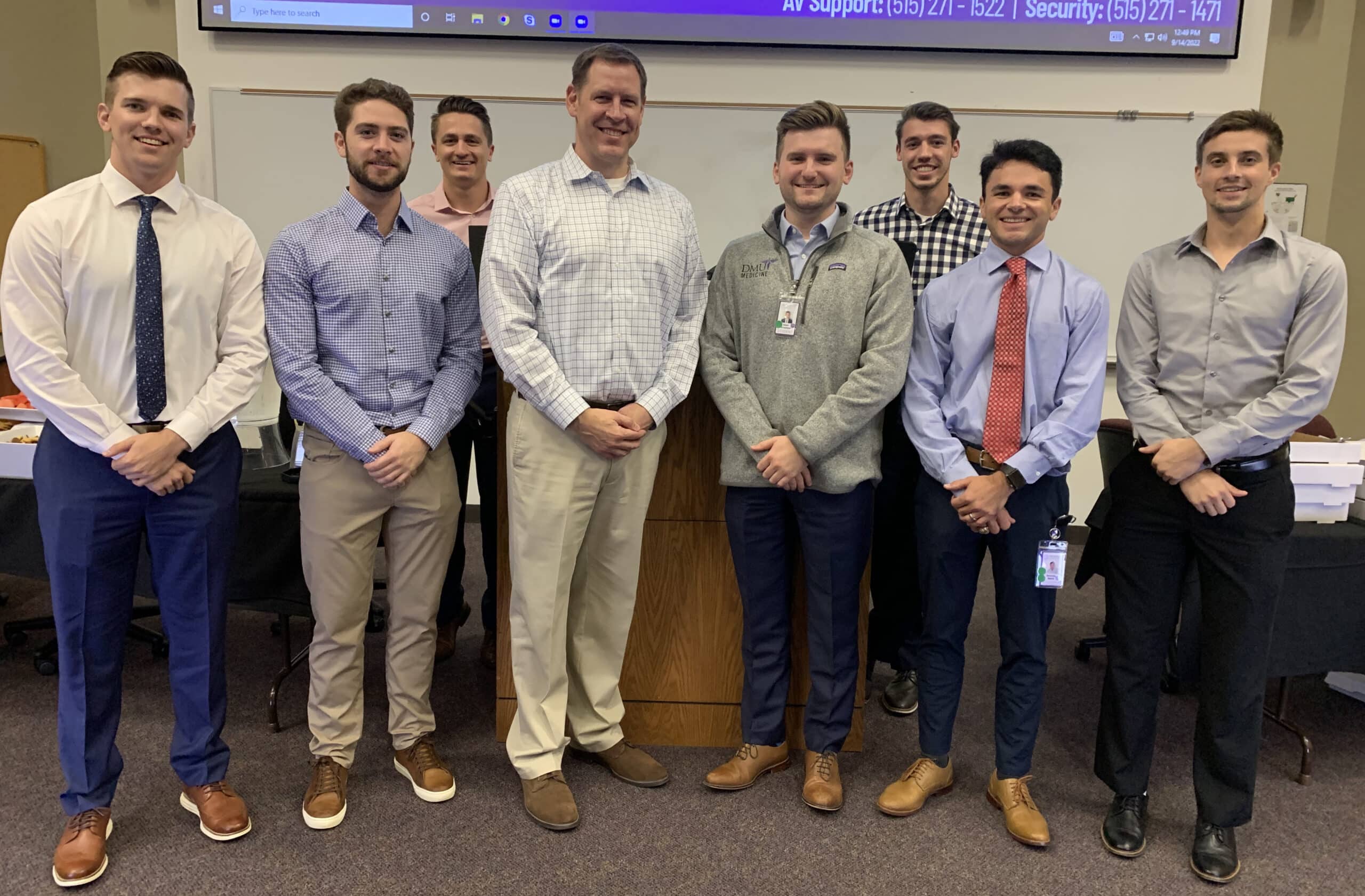 Alumni offer DMU students valuable residency insights | News | Des ...